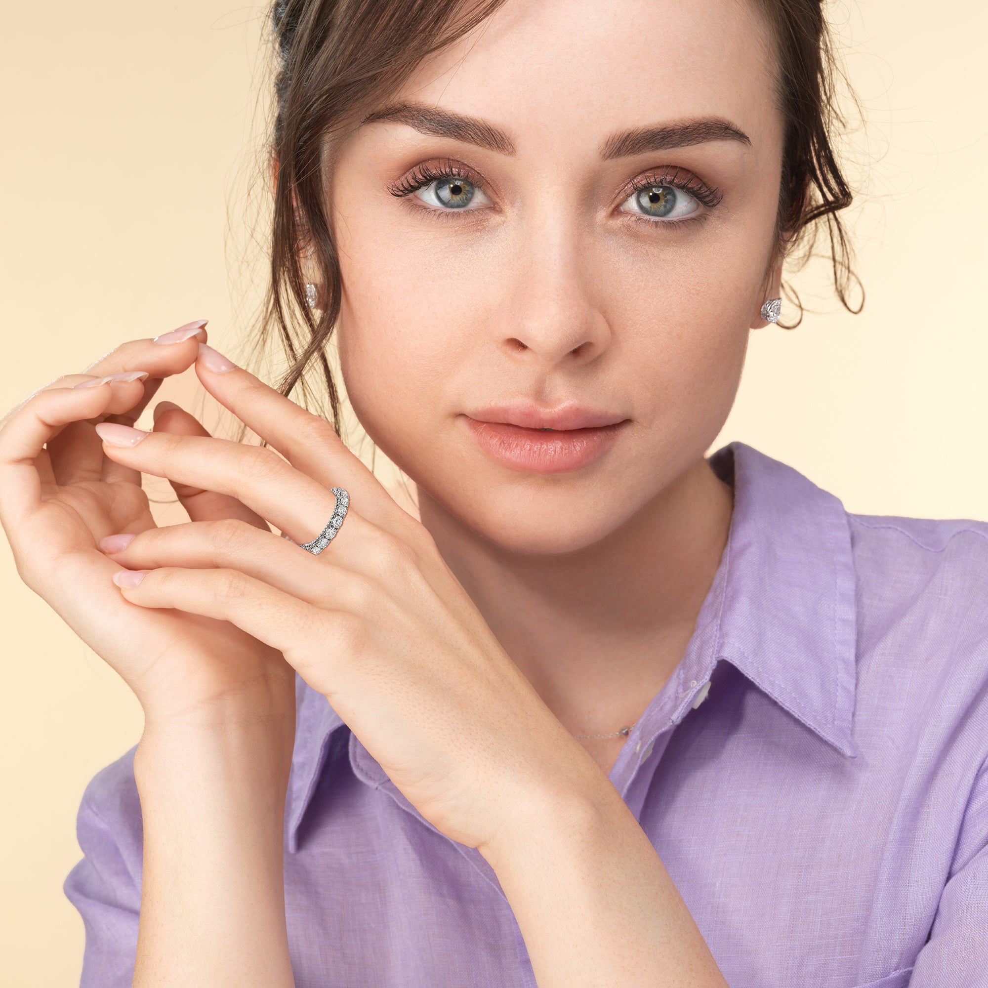 The Moma Eternity Ring – With Clarity