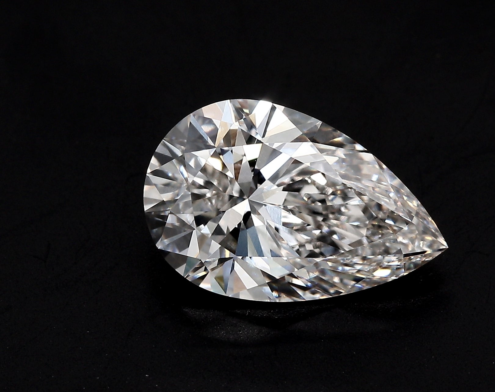 1.75 Carat Pear Lab Diamond – With Clarity