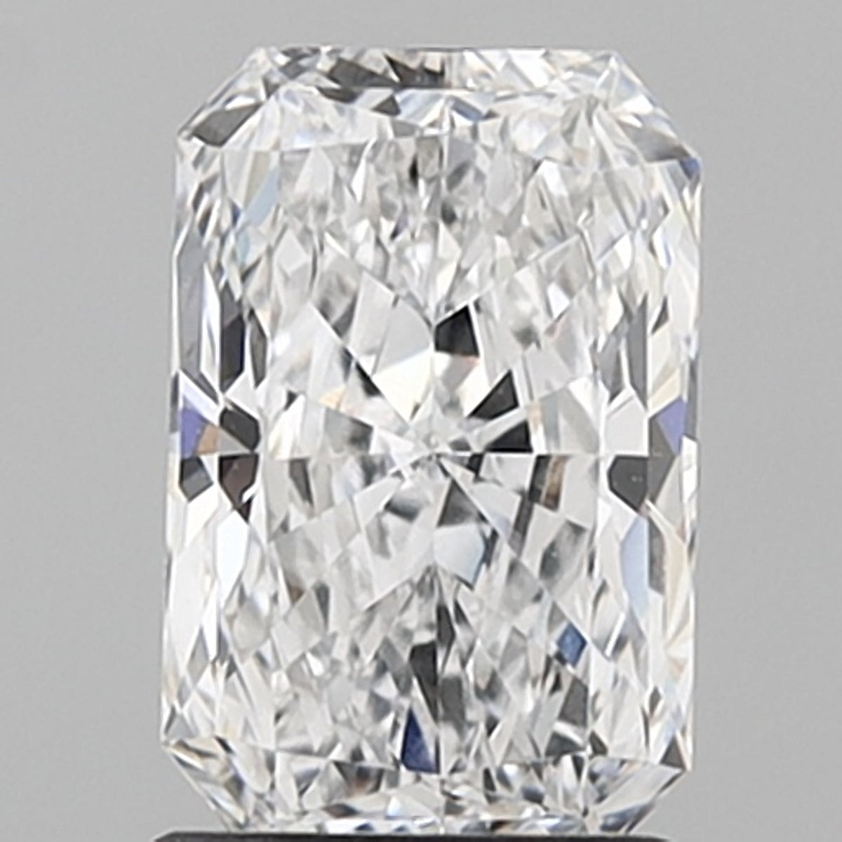 2.91 Carat Radiant Lab Diamond – With Clarity