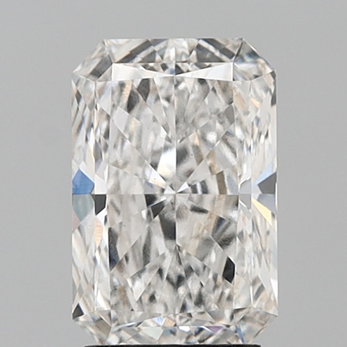 3.0 Carat Radiant Lab Diamond – With Clarity