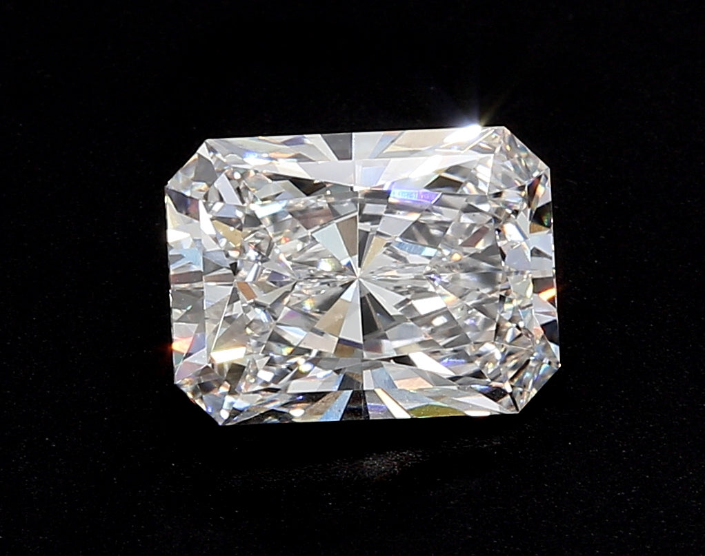 2.22 Carat Radiant Lab Diamond – With Clarity