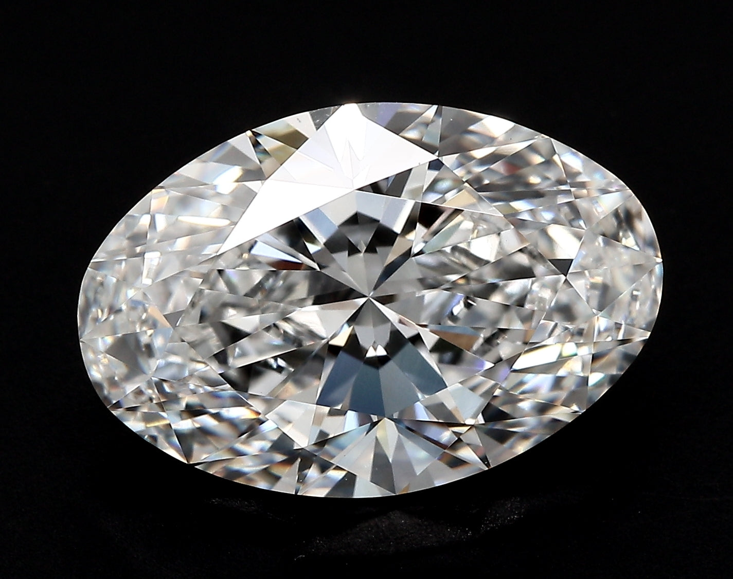 1.0 Carat Oval Lab Diamond – With Clarity