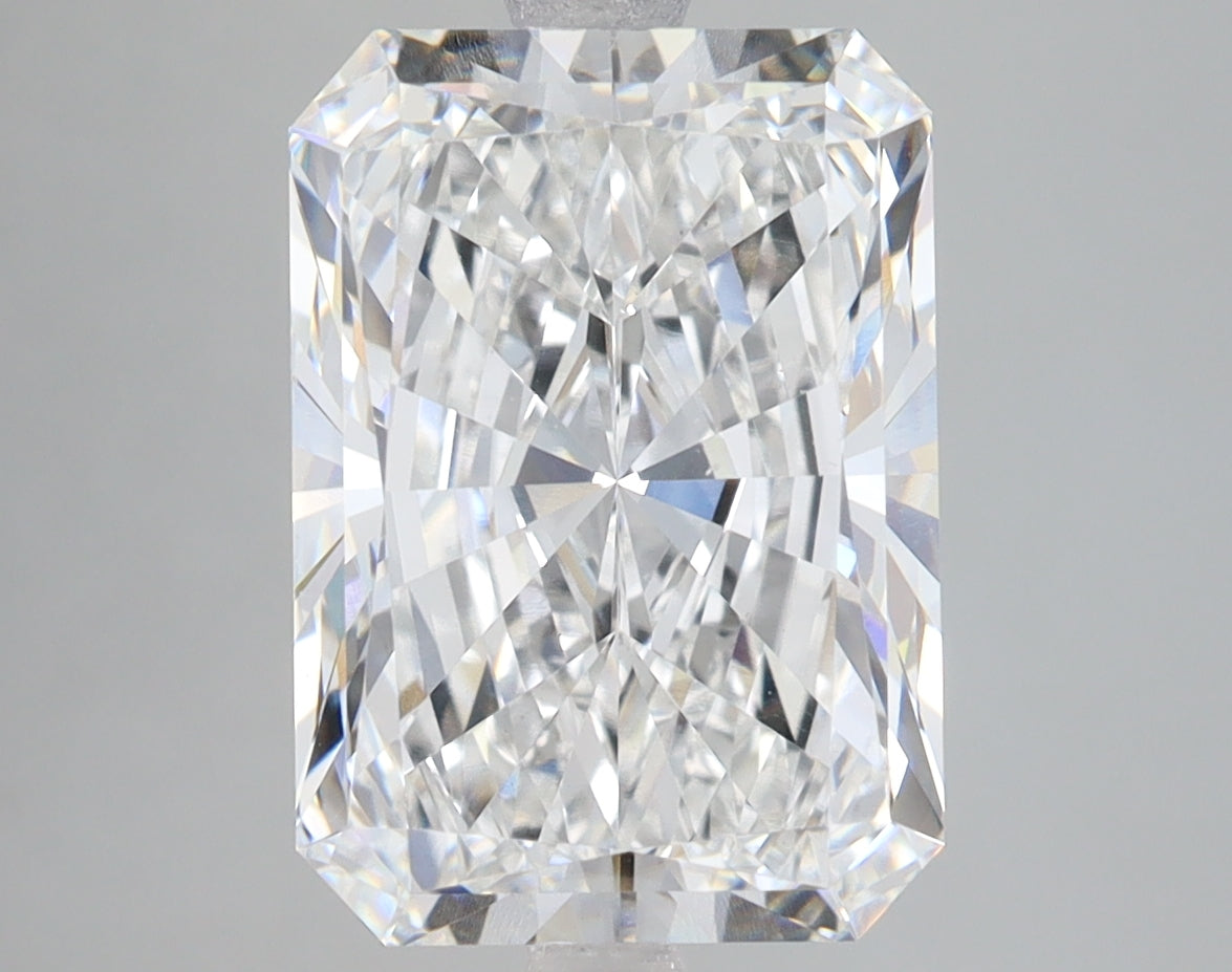 5.01 Carat Radiant Lab Diamond – With Clarity