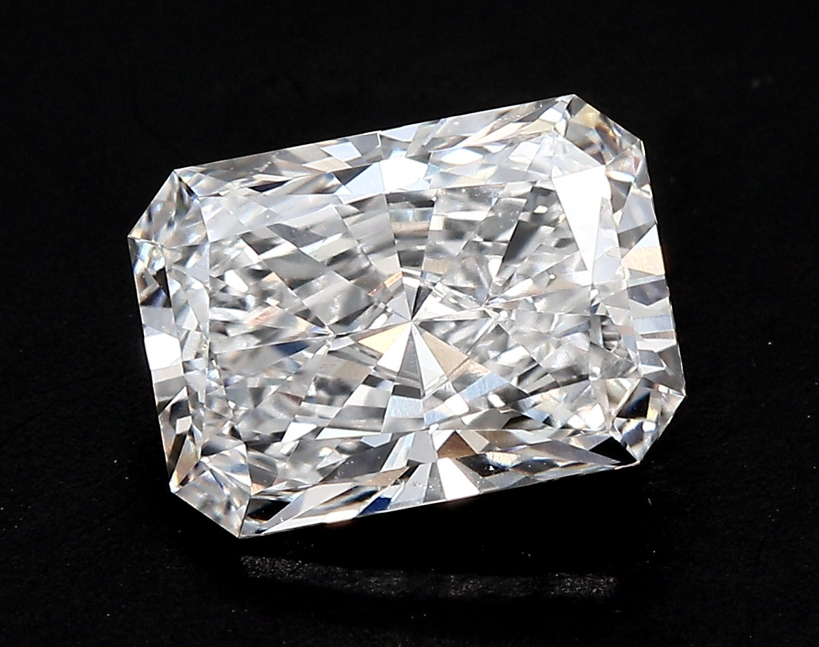2.59 Carat Radiant Lab Diamond – With Clarity