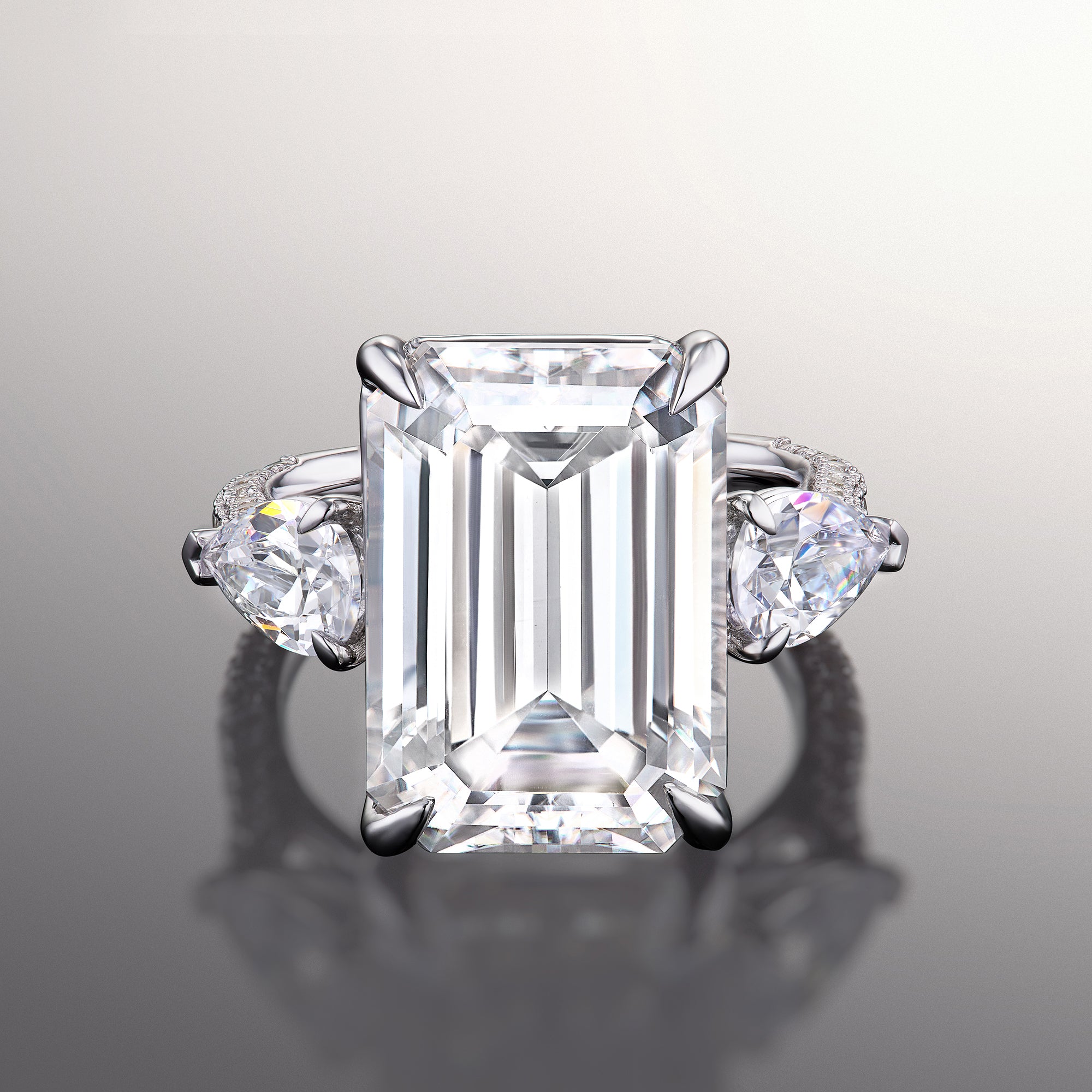 The Dalí Ring – With Clarity