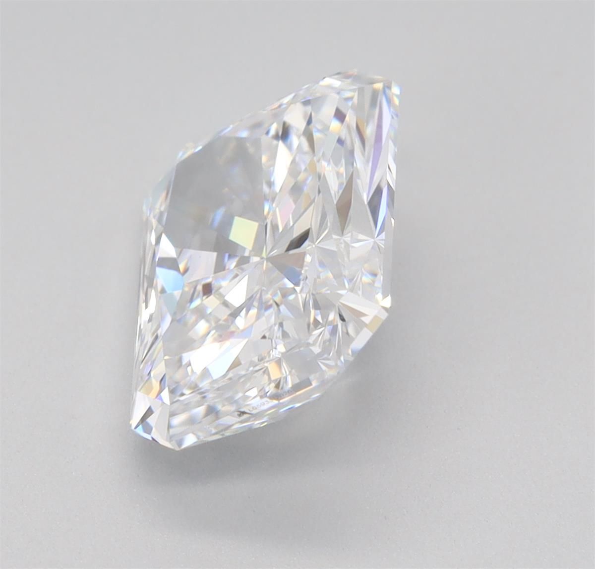 2.5 Carat Radiant Lab Diamond – With Clarity