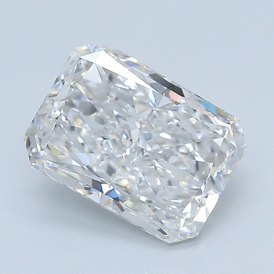 2.5 Carat Radiant Lab Diamond – With Clarity
