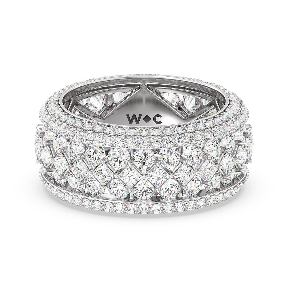 The Fashion Eternity Ring – With Clarity